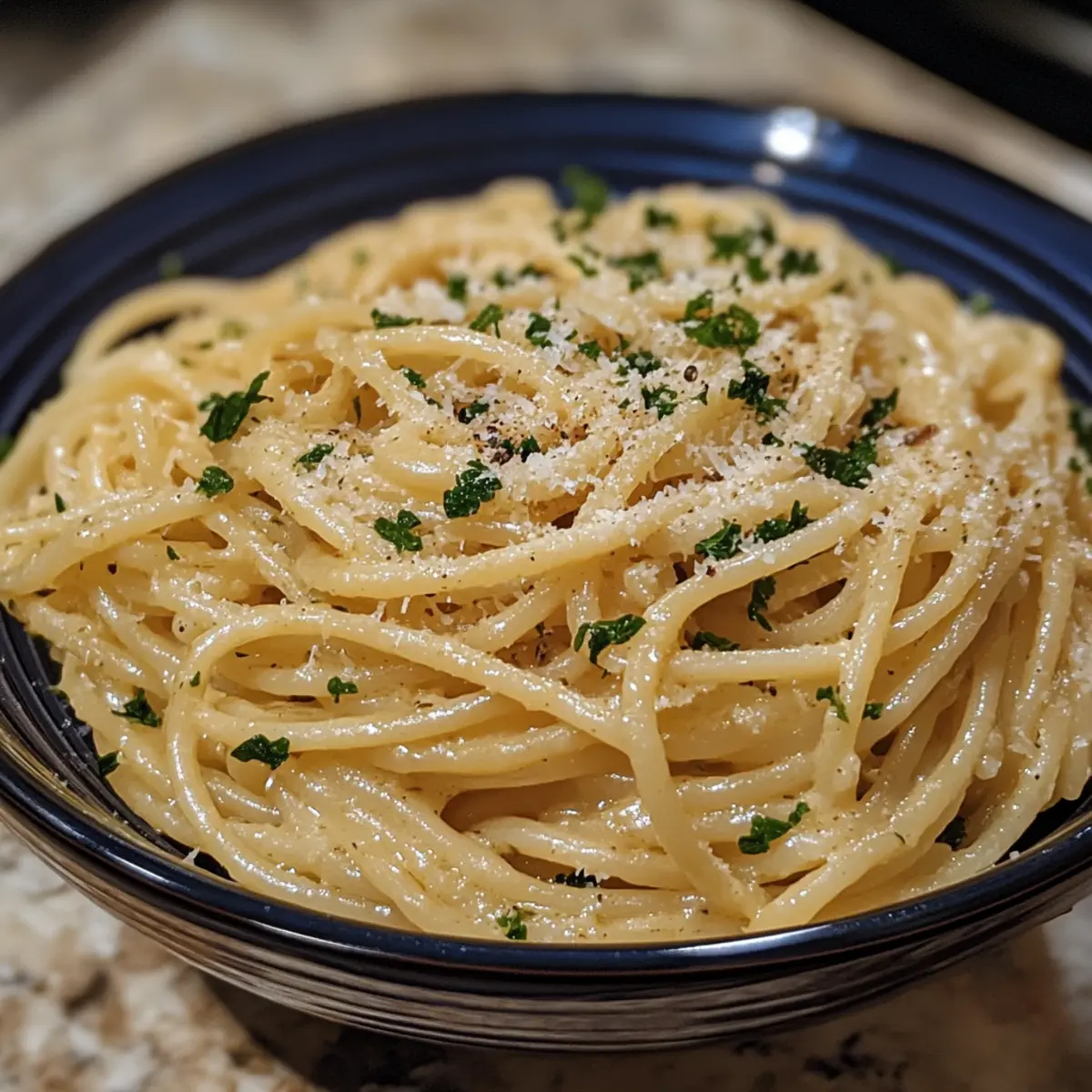 Irresistible Easy Creamy Garlic Pasta: A Comforting Velvety Hug